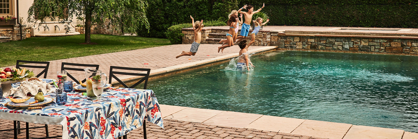 Pool Parties & Picnics – Juliska